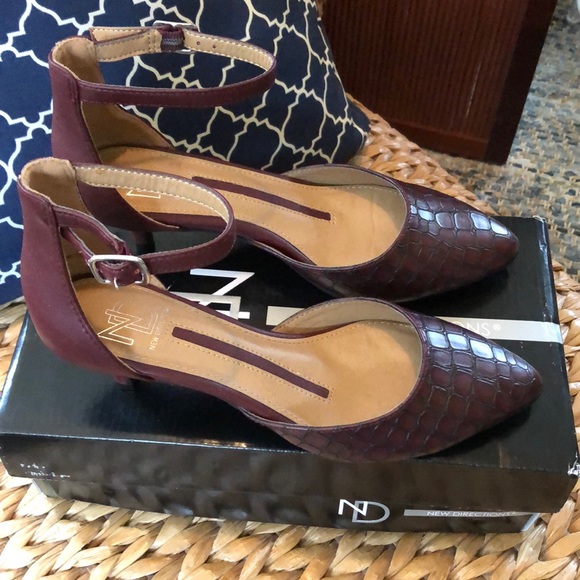 new directions | Shoes | New Directions Taylin Adjustable Strap Pump ...